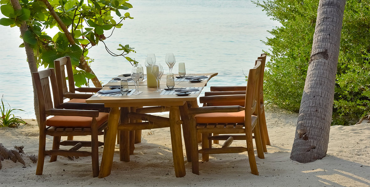 The Shoreline Grill - Arenatours